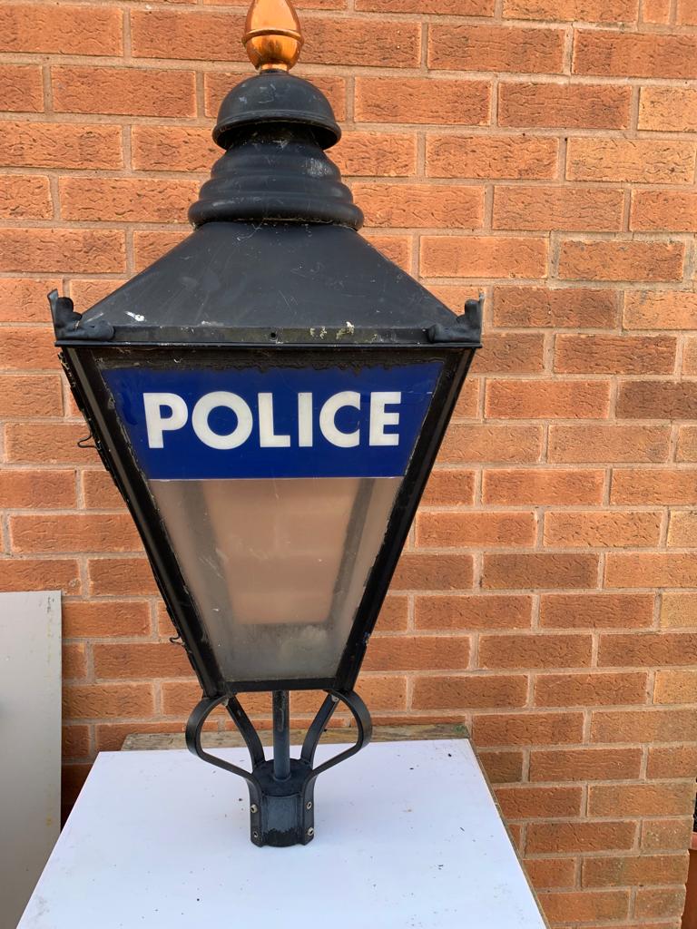 Lot 117 - POLICE STREET LAMP TOP