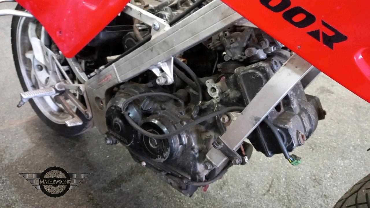Lot 448 - 1987 HONDA 400CC x2