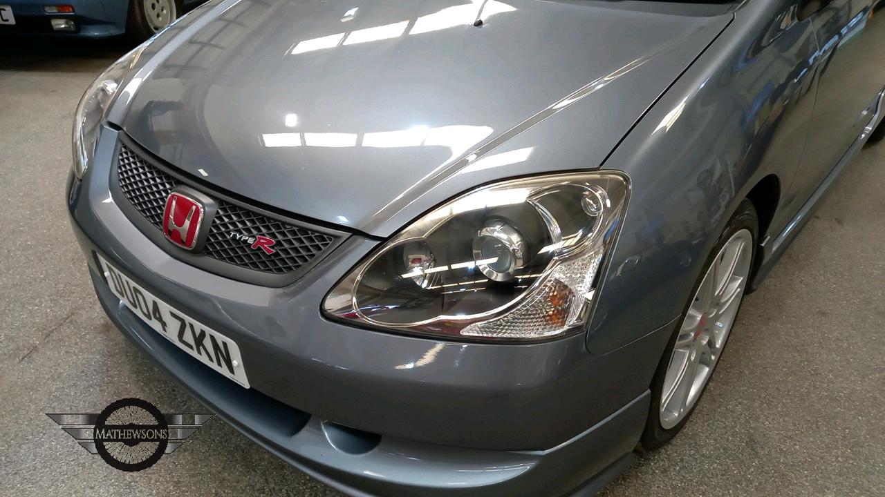Lot 110 - 2004 HONDA CIVIC TYPE-R