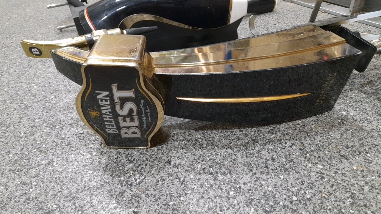 Lot 221 - PUB BAR GUINNESS BEER PUMP