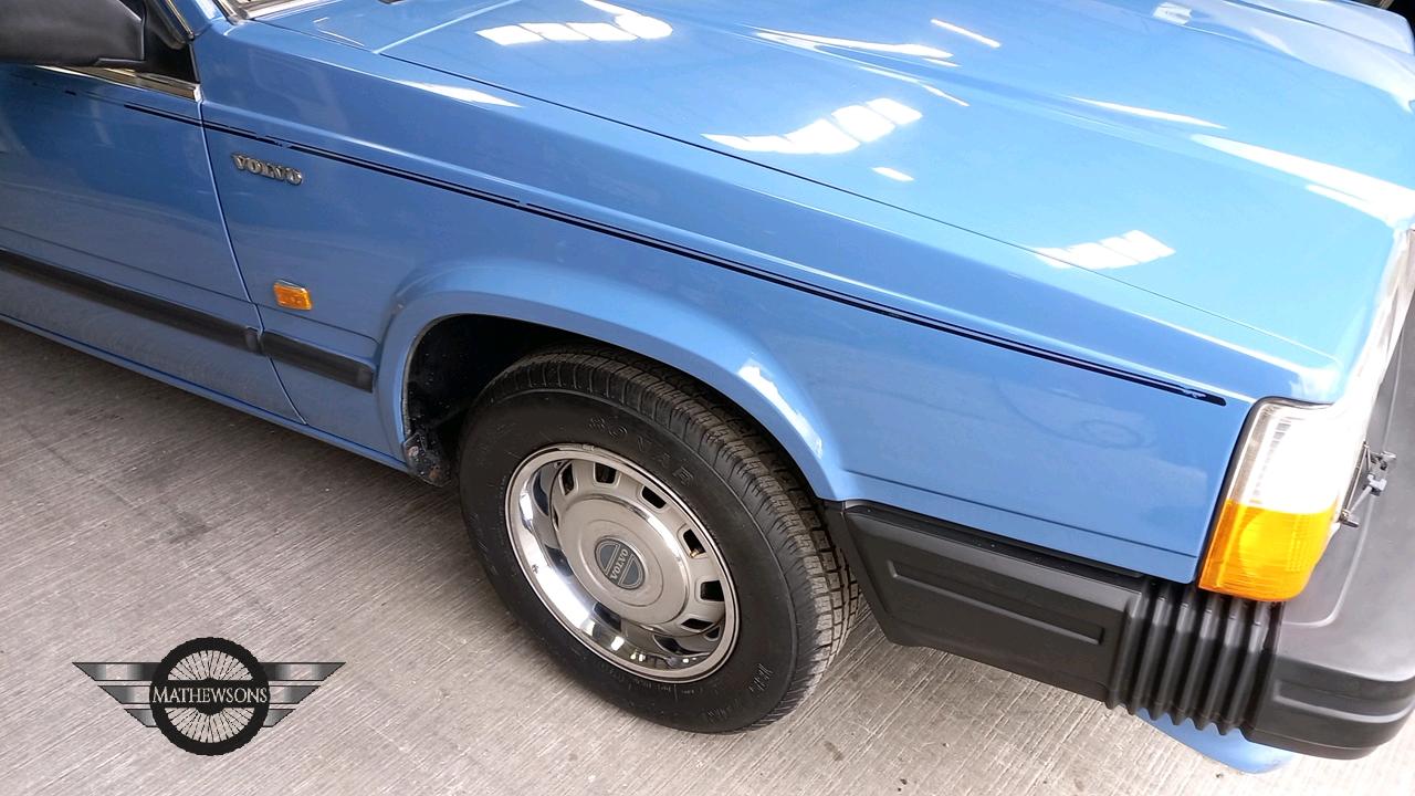Lot 306 - 1986 VOLVO 740 GL AUTO