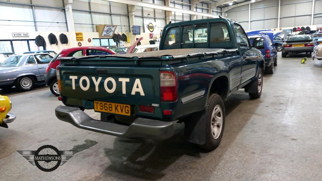 Lot 366 - 1999 TOYOTA HILUX 2.4 TURBO-D4WD