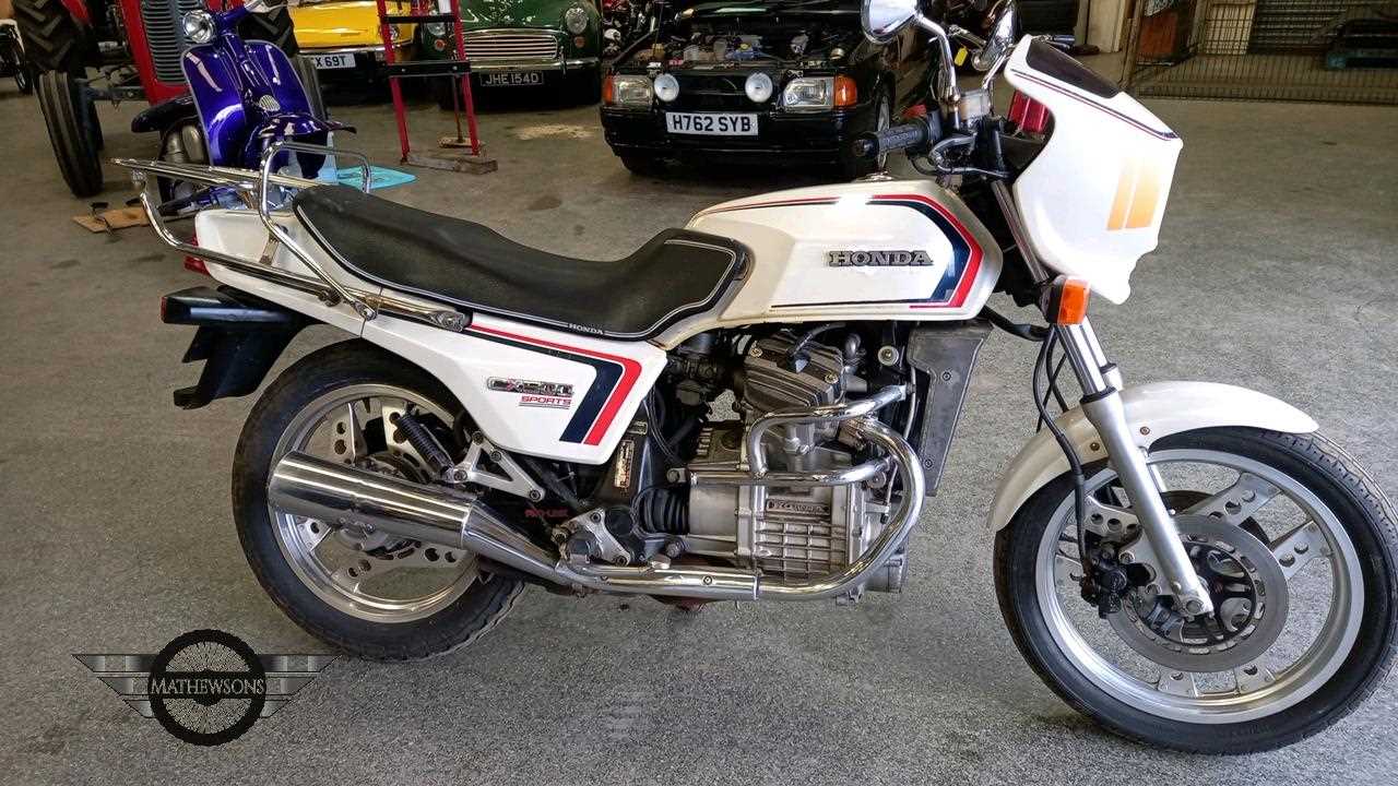 Lot 24 - 1983 HONDA CX500EC