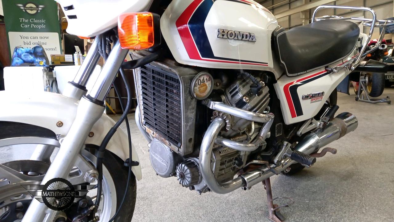 Lot 24 - 1983 HONDA CX500EC
