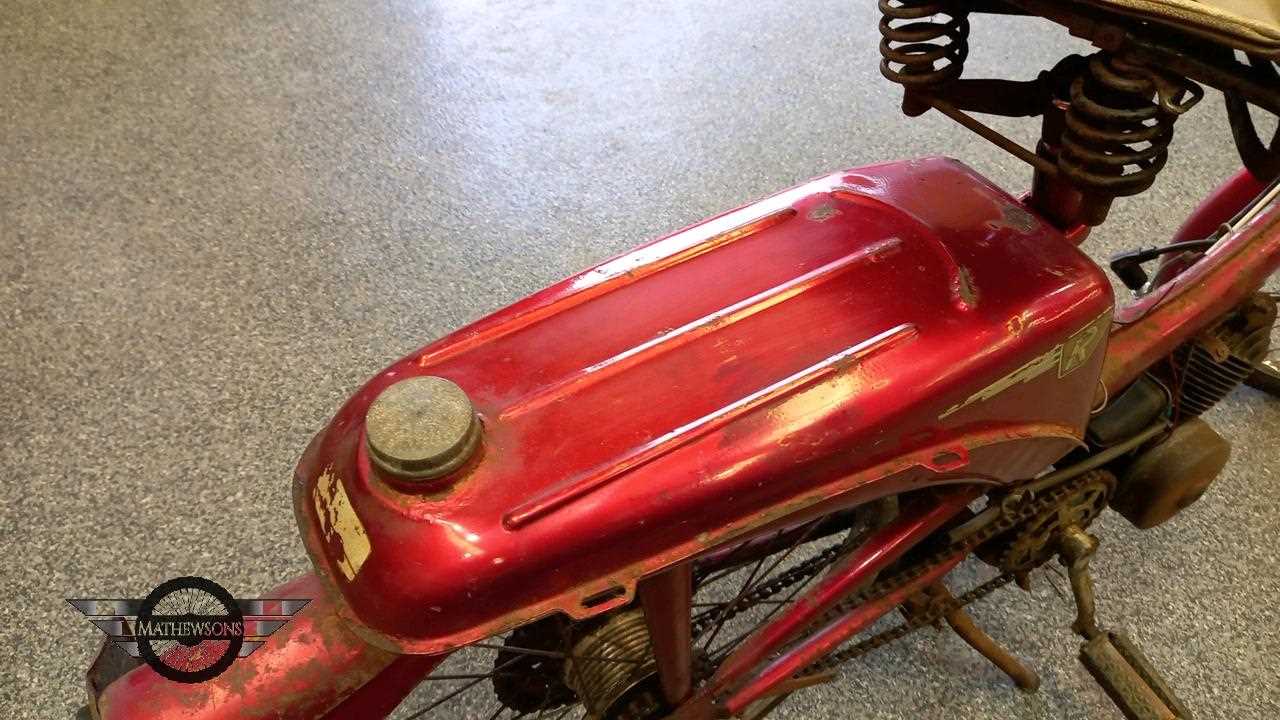 Lot 642 - 1968 RALEIGH RUNABOUT