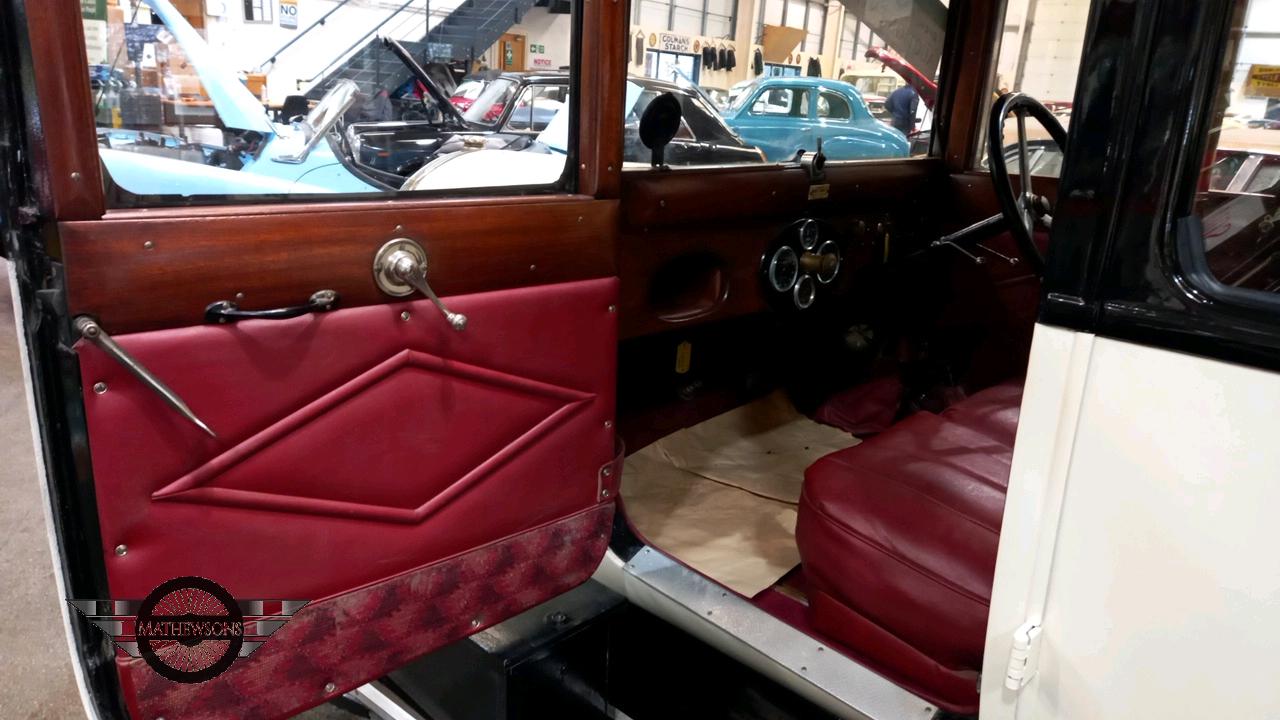Lot 485 - 1927 SINGER SALOON