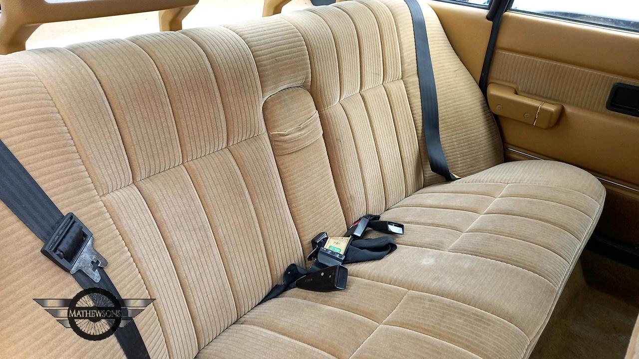 Lot 560 - 1979 VOLVO 264 GLE AUTO