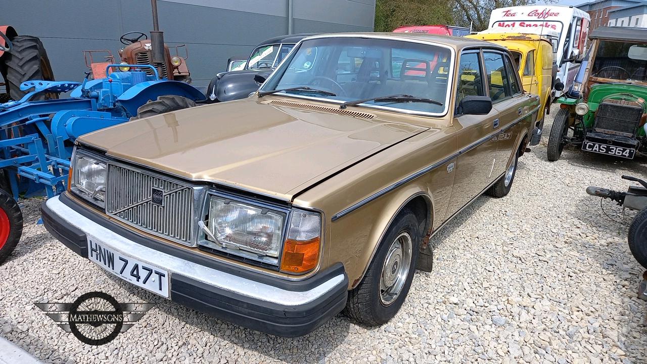 Lot 560 - 1979 VOLVO 264 GLE AUTO