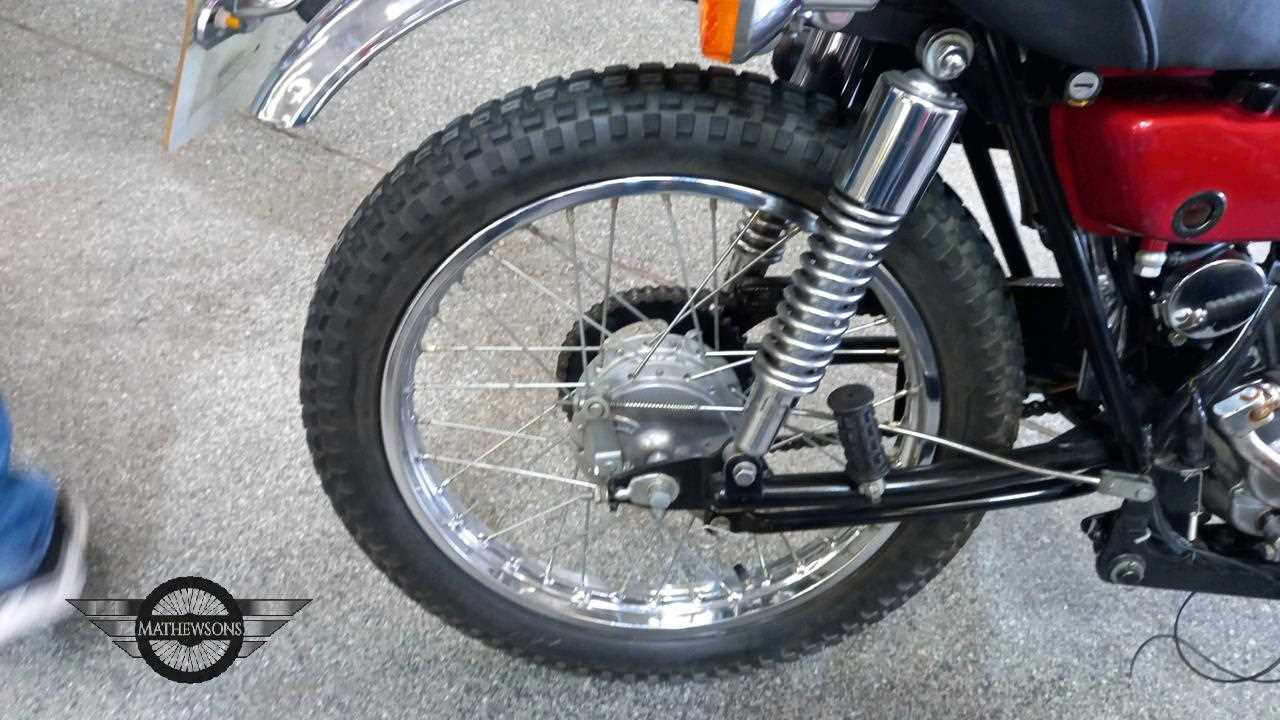 Lot 154 - 1976 KAWASAKI KV100