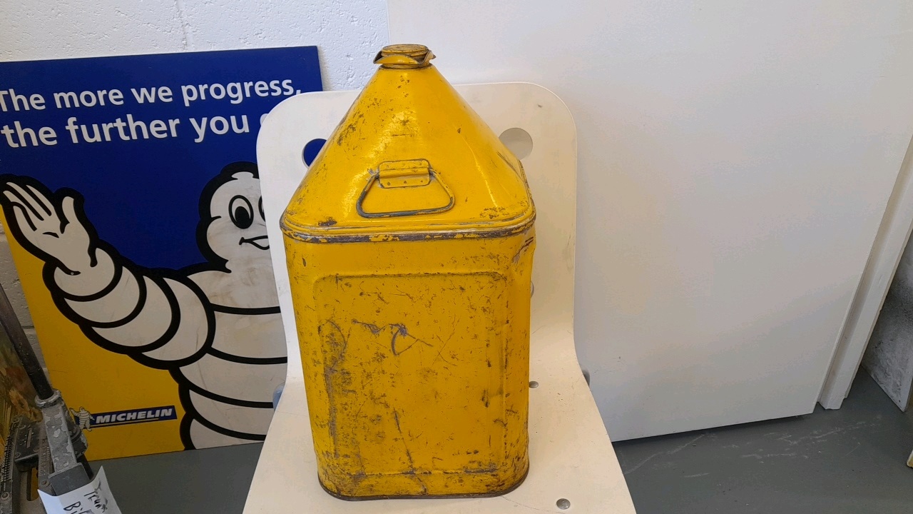 Lot 619 - GOLDEN SUPREME OIL CAN