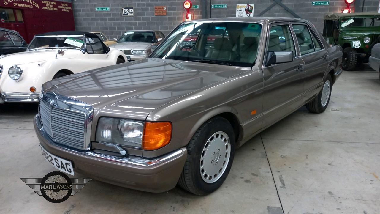 Lot 412 - 1990 MERCEDES 300 SE AUTO