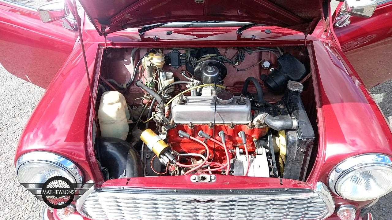 Lot 584 - 1985 AUSTIN MINI MAYFAIR