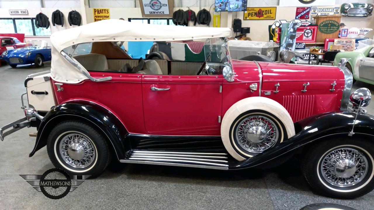 Lot 112 - 1972 FORD CLASSIC PHAETON CONVERTIBLE
