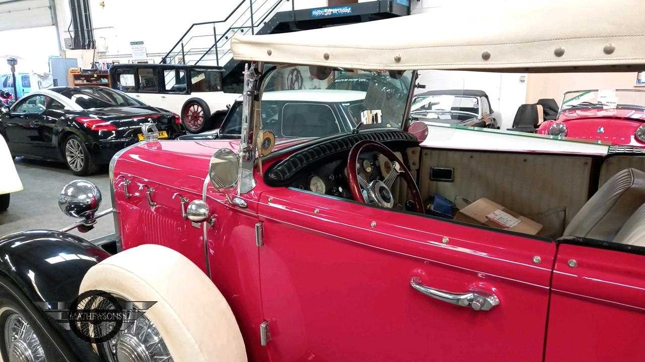 Lot 112 - 1972 FORD CLASSIC PHAETON CONVERTIBLE