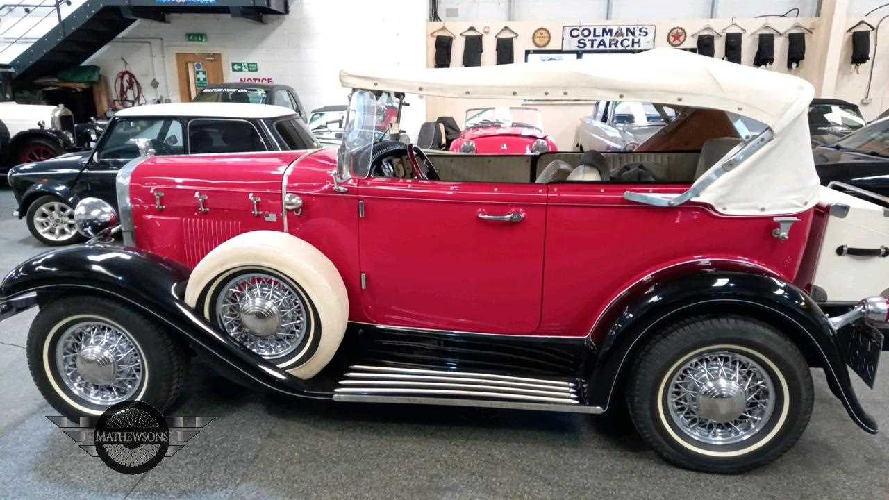 Lot 112 - 1972 FORD CLASSIC PHAETON CONVERTIBLE