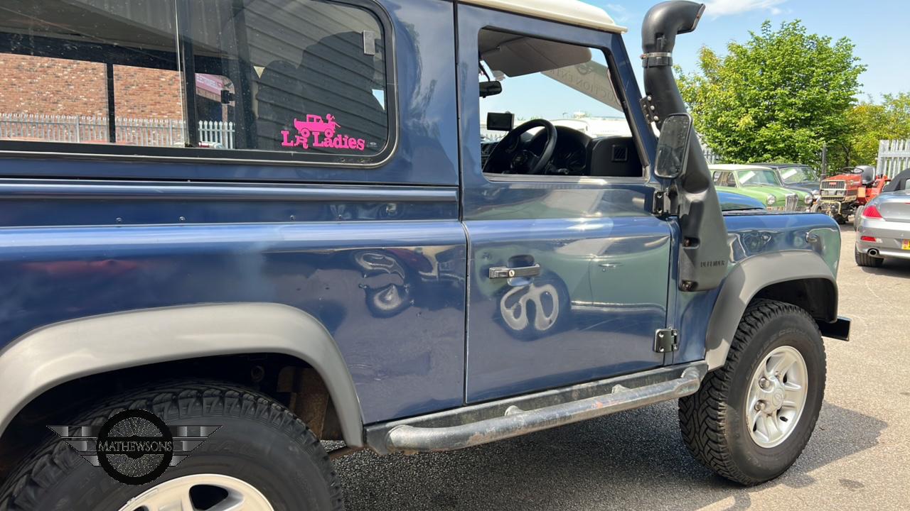 Lot 63 - 2009 LAND ROVER DEFENDER 90 HARD TOP