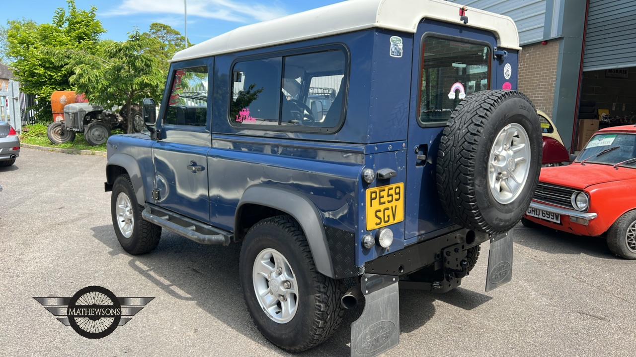 Lot 63 - 2009 LAND ROVER DEFENDER 90 HARD TOP