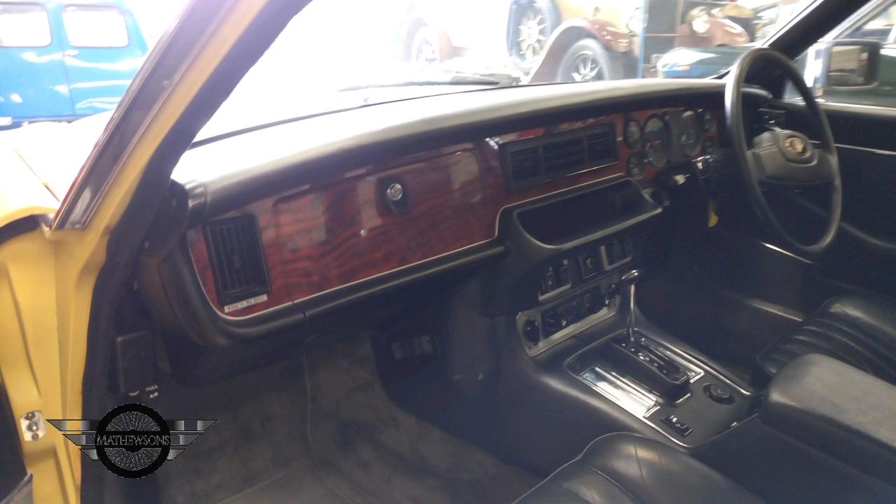 Lot 362 - 1979 DAIMLER 4.2 SOVEREIGN AUTO