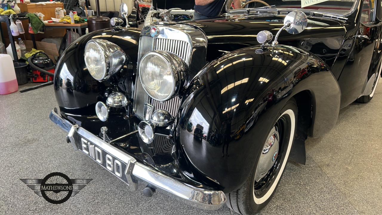 Lot 621 - 1946 TRIUMPH ROADSTER