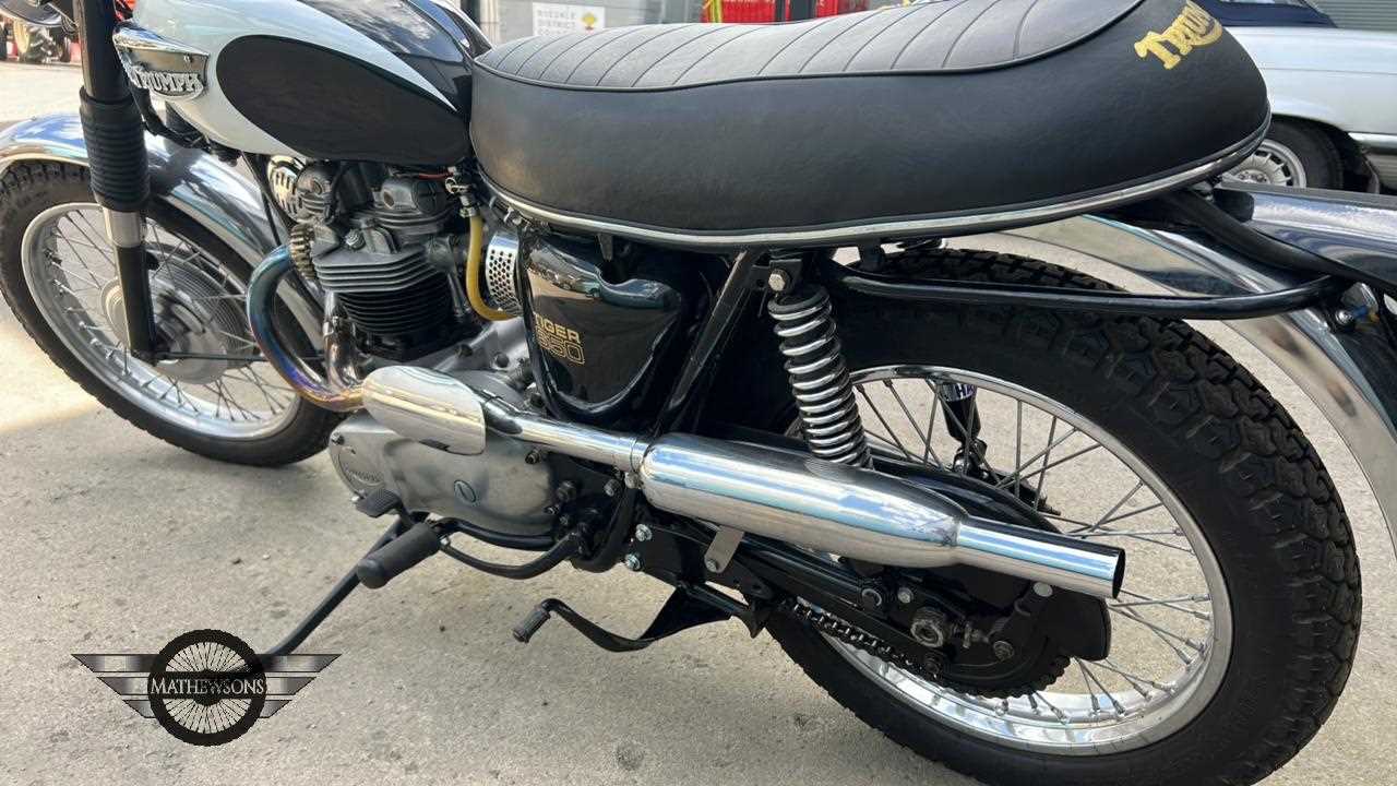 Lot 87 - 1970 TRIUMPH TROPHY