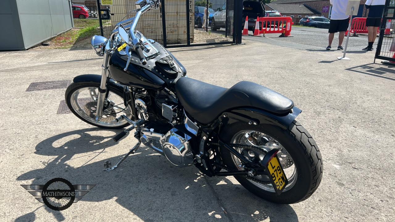 Lot 26 - 1994 HARLEY-DAVIDSON FXSTC