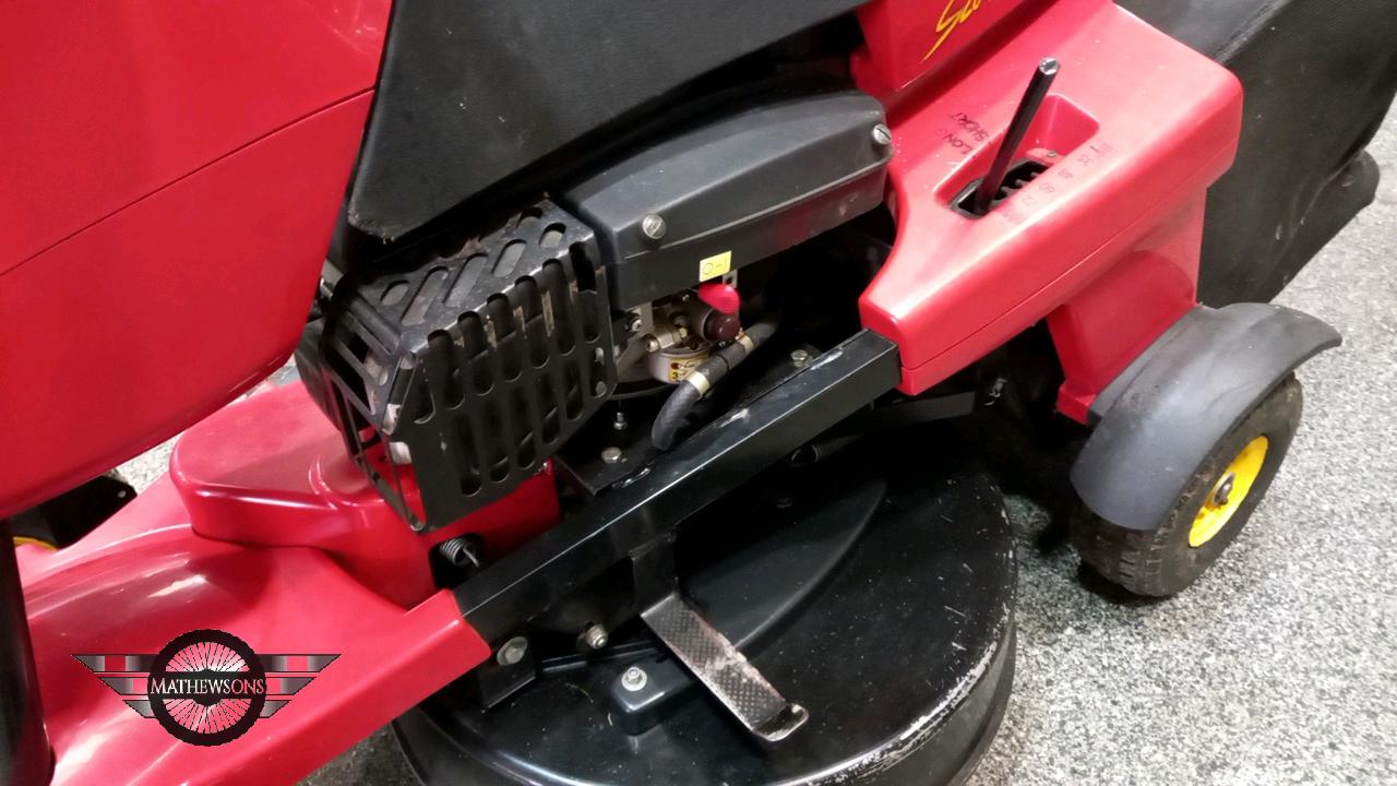 Lot 170 - WOLFGARTEN SCOOTER MOWER