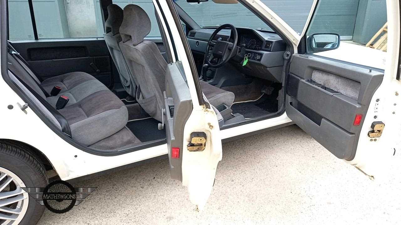 Lot 96 - 1993 VOLVO 940 SE TURBO A