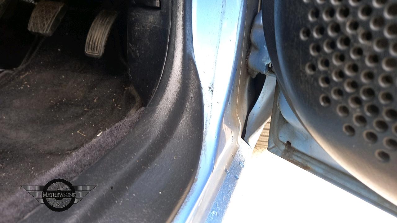 Lot 38 - 1994 TOYOTA MR2 GT