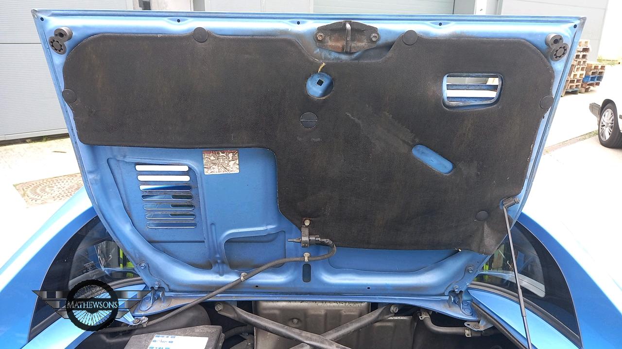 Lot 38 - 1994 TOYOTA MR2 GT