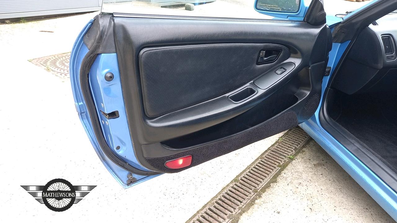 Lot 38 - 1994 TOYOTA MR2 GT