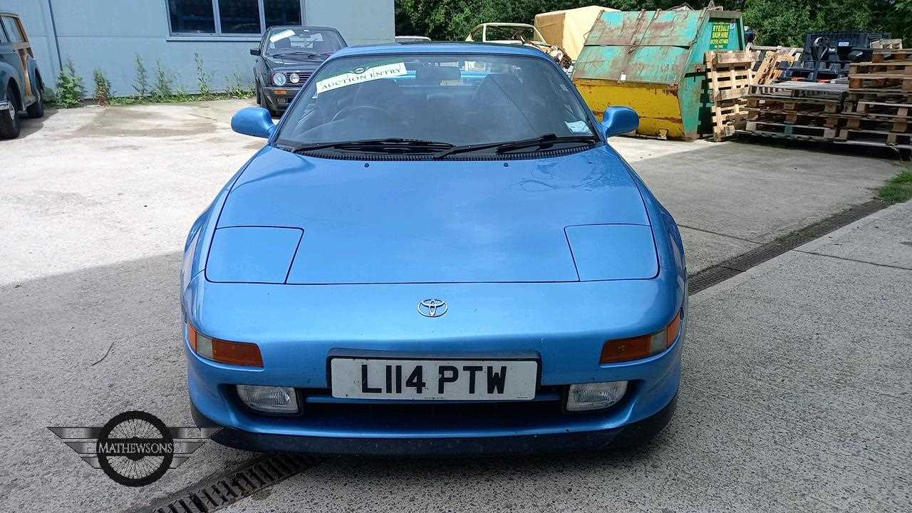 Lot 38 - 1994 TOYOTA MR2 GT