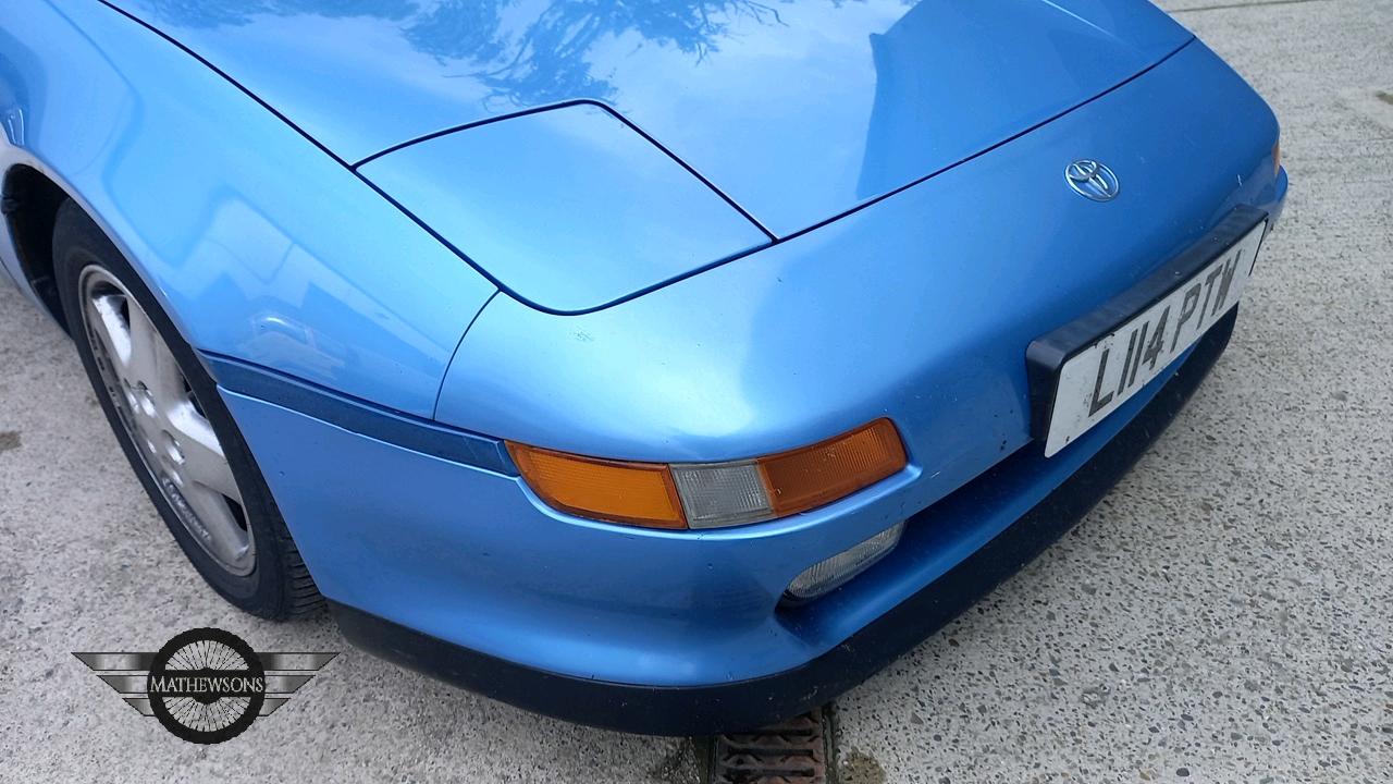 Lot 38 - 1994 TOYOTA MR2 GT