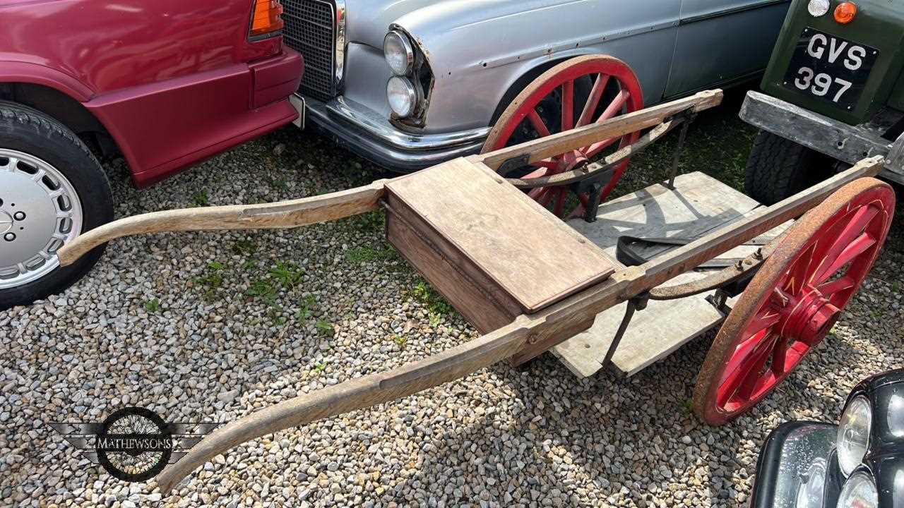 Lot 289 - COFFIN CART