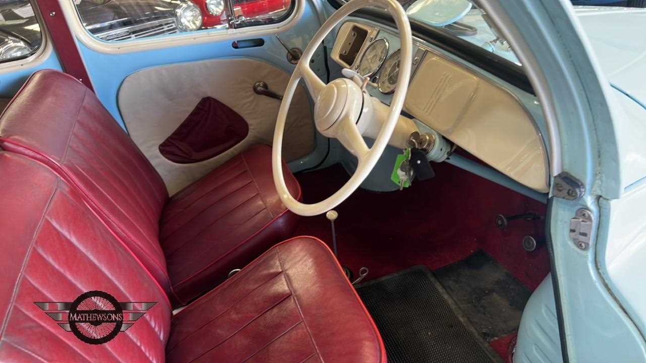 Lot 292 - 1954 RENAULT 750 / 4CV