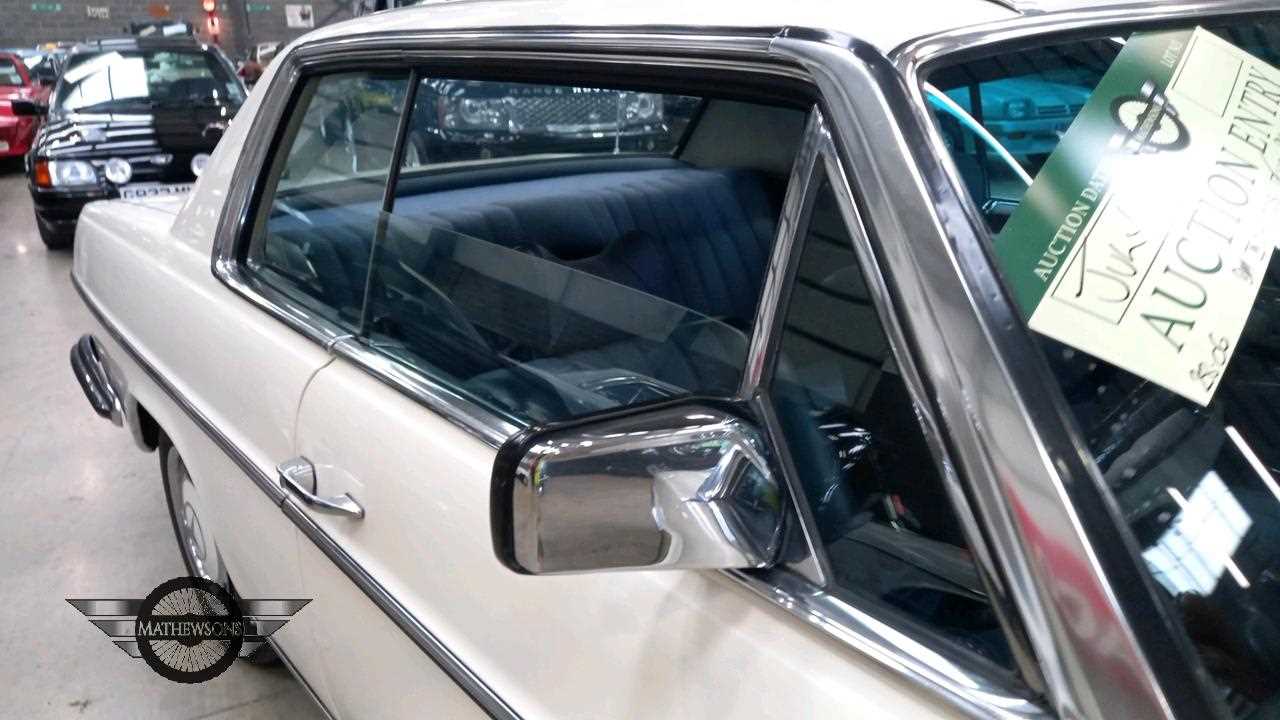Lot 524 - 1973 MERCEDES 280 CE