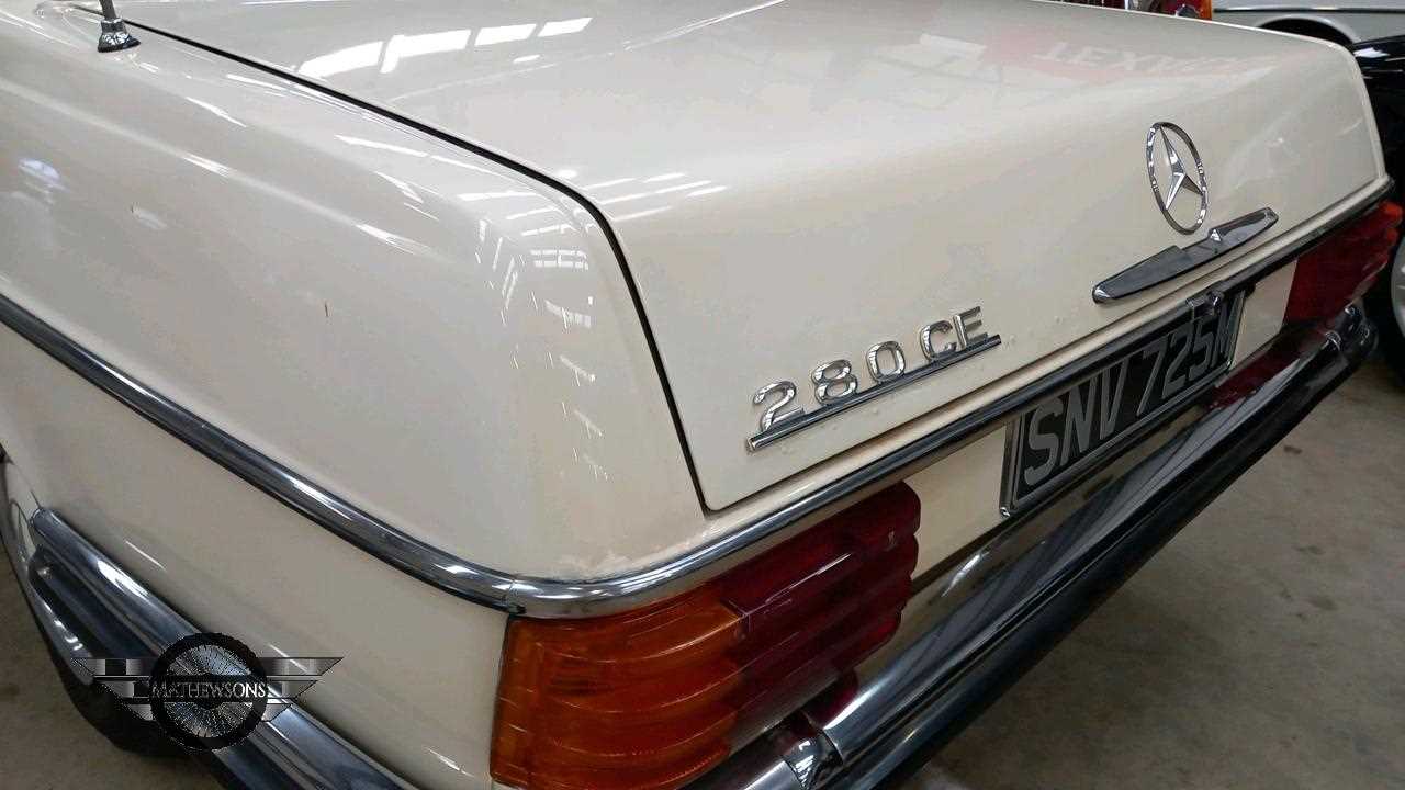 Lot 524 - 1973 MERCEDES 280 CE