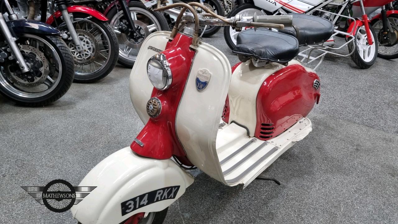 Lot 610 - 1957 LAMBRETTA LD 125
