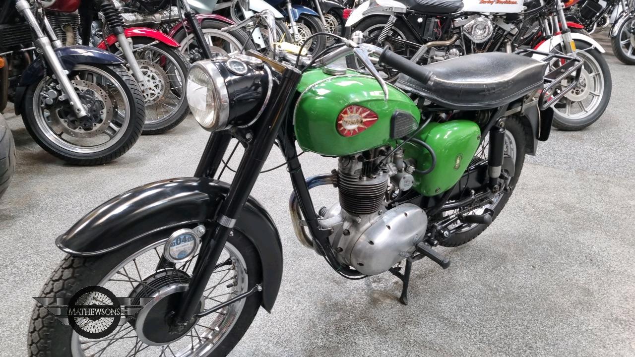 Lot 605 - 1961 BSA C15