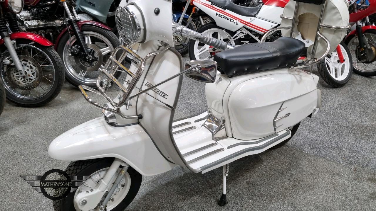Lot 608 - 1982 LAMBRETTA SX 200