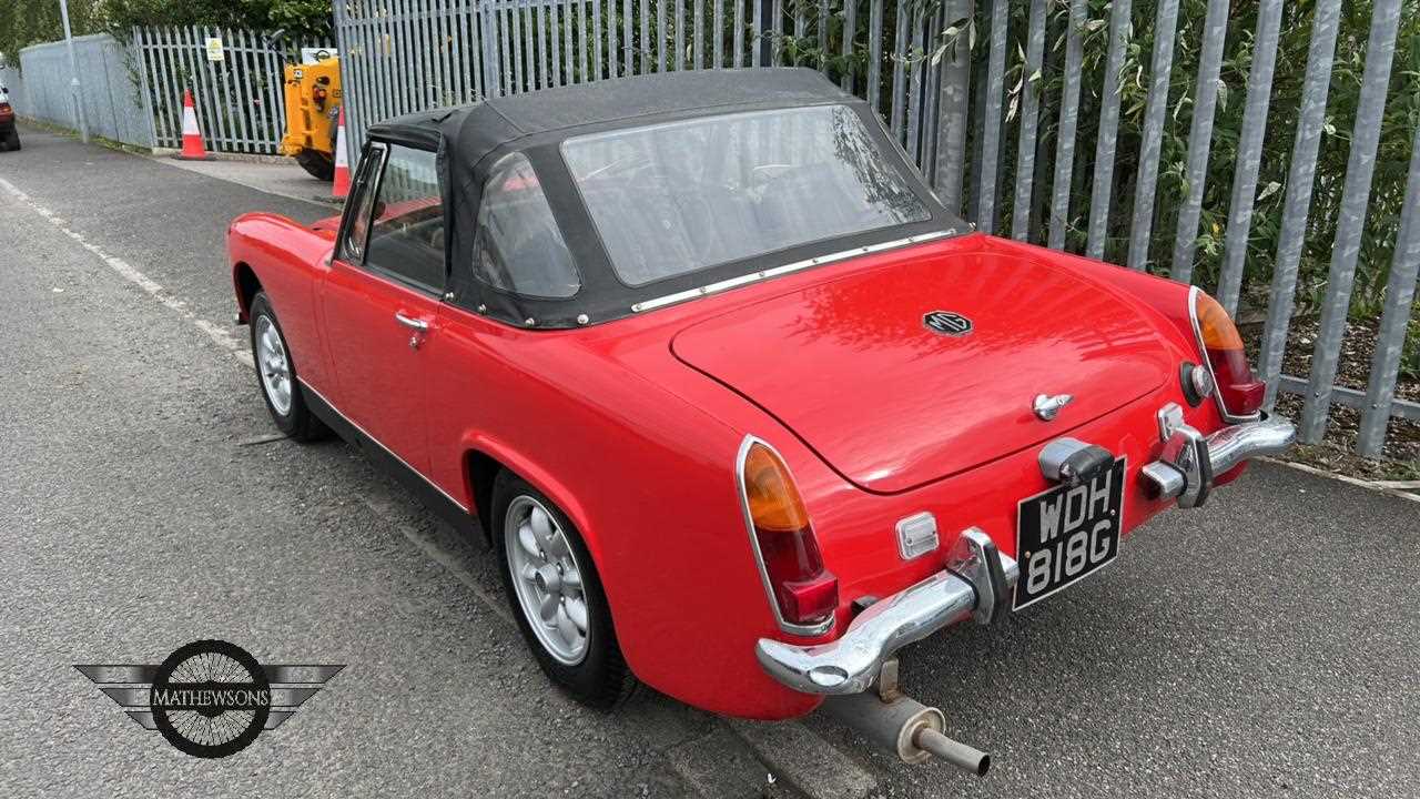 Lot 593 - 1968 MG MIDGET