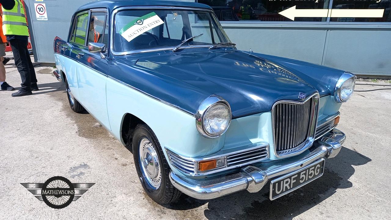 Lot 258 - 1969 RILEY 4/72