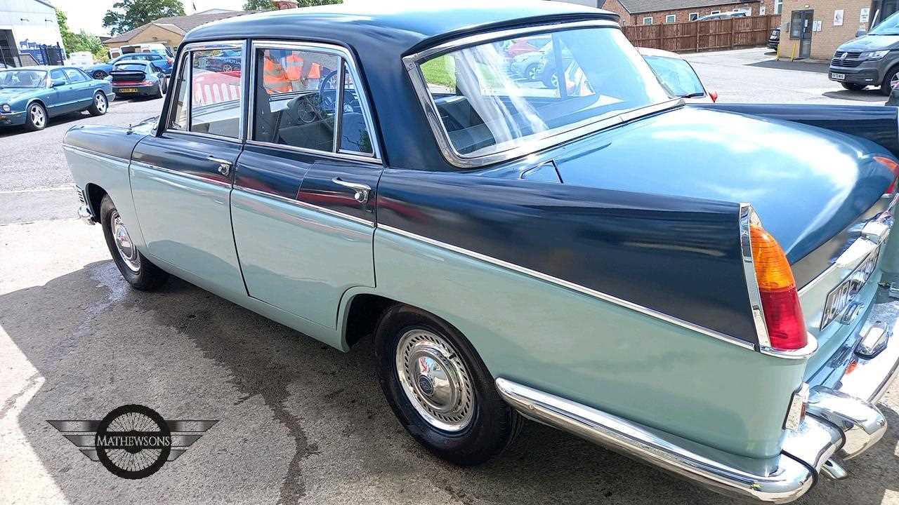 Lot 258 - 1969 RILEY 4/72