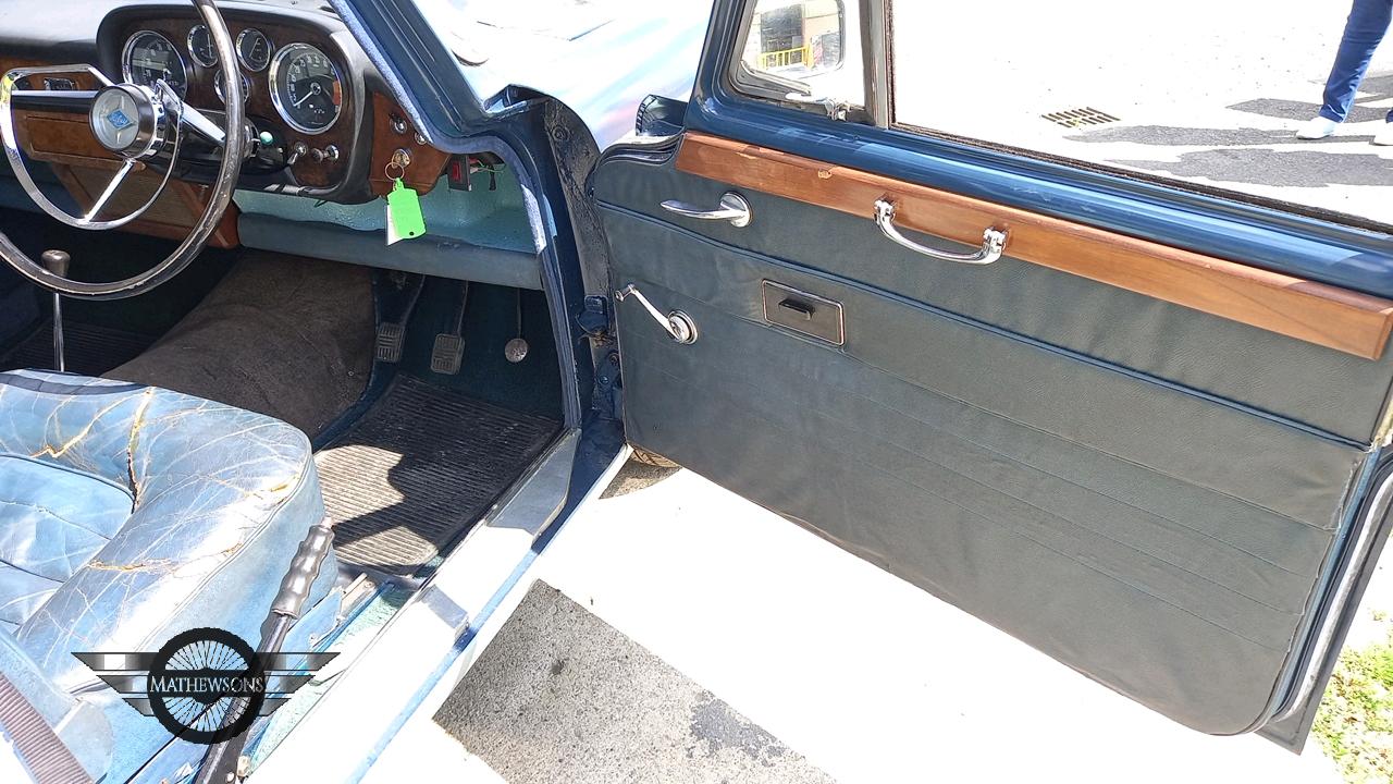 Lot 258 - 1969 RILEY 4/72