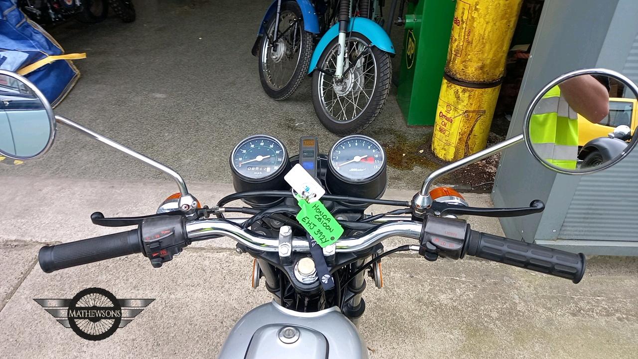 Lot 620 - 1982 HONDA CB100N