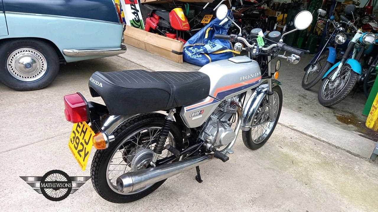 Lot 620 - 1982 HONDA CB100N