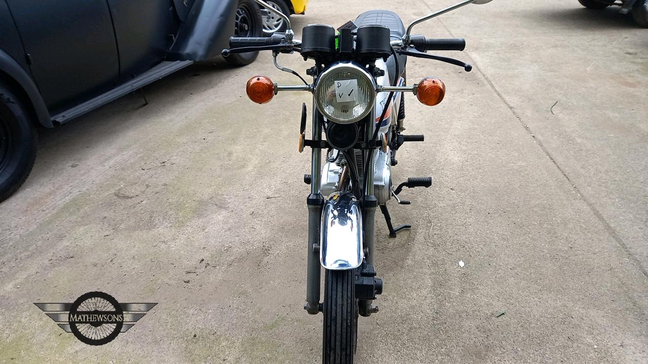 Lot 620 - 1982 HONDA CB100N