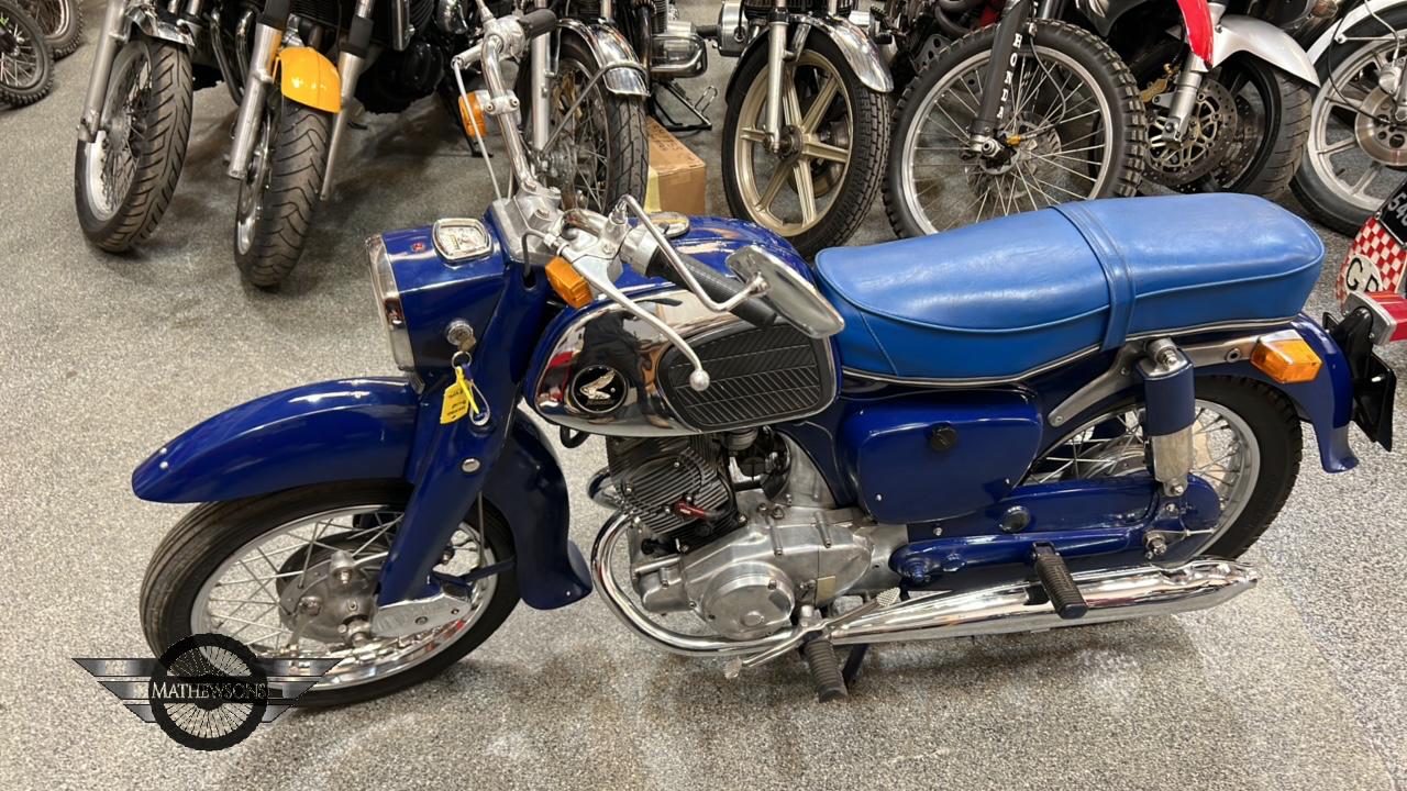 Lot 72 - 1964 HONDA C92