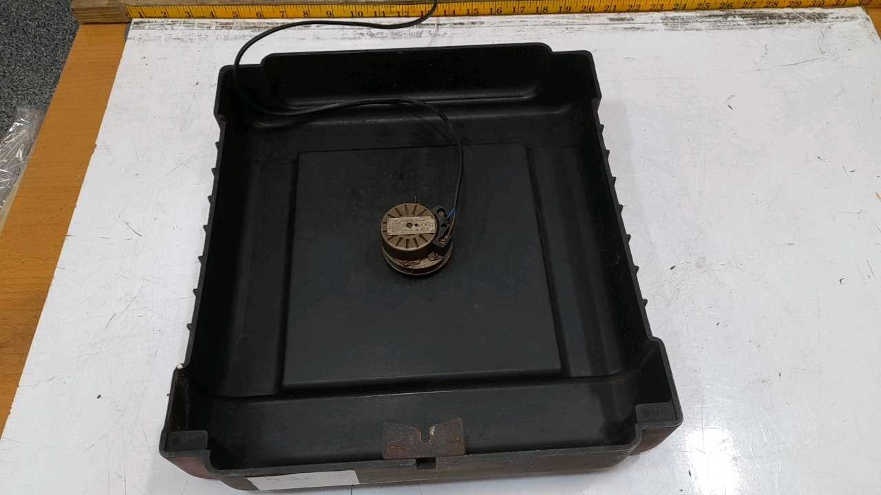 Lot 290 - CRAVEN 'A' CLOCK 240V