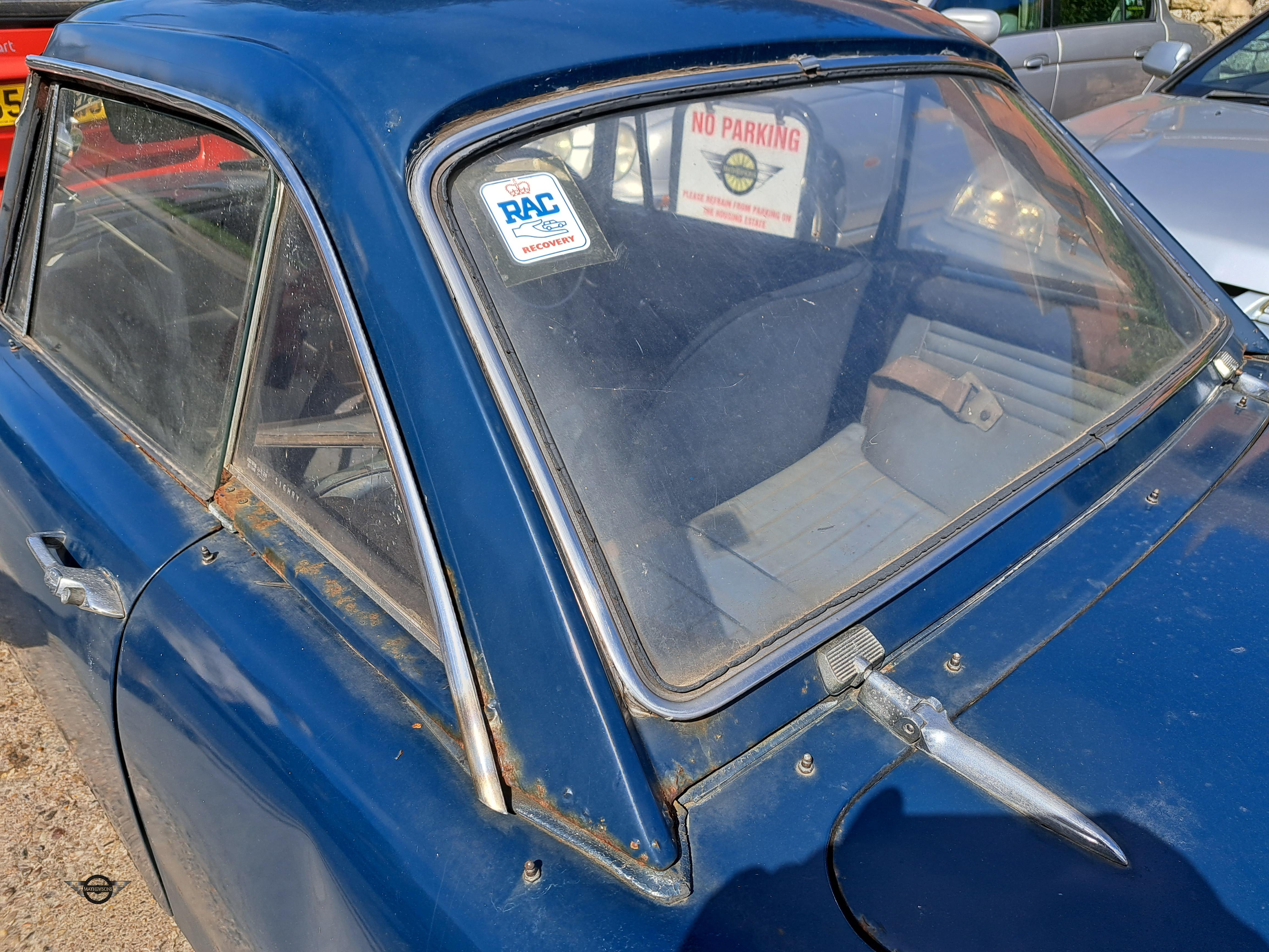 Lot 64 - 1964 SUNBEAM ALPINE