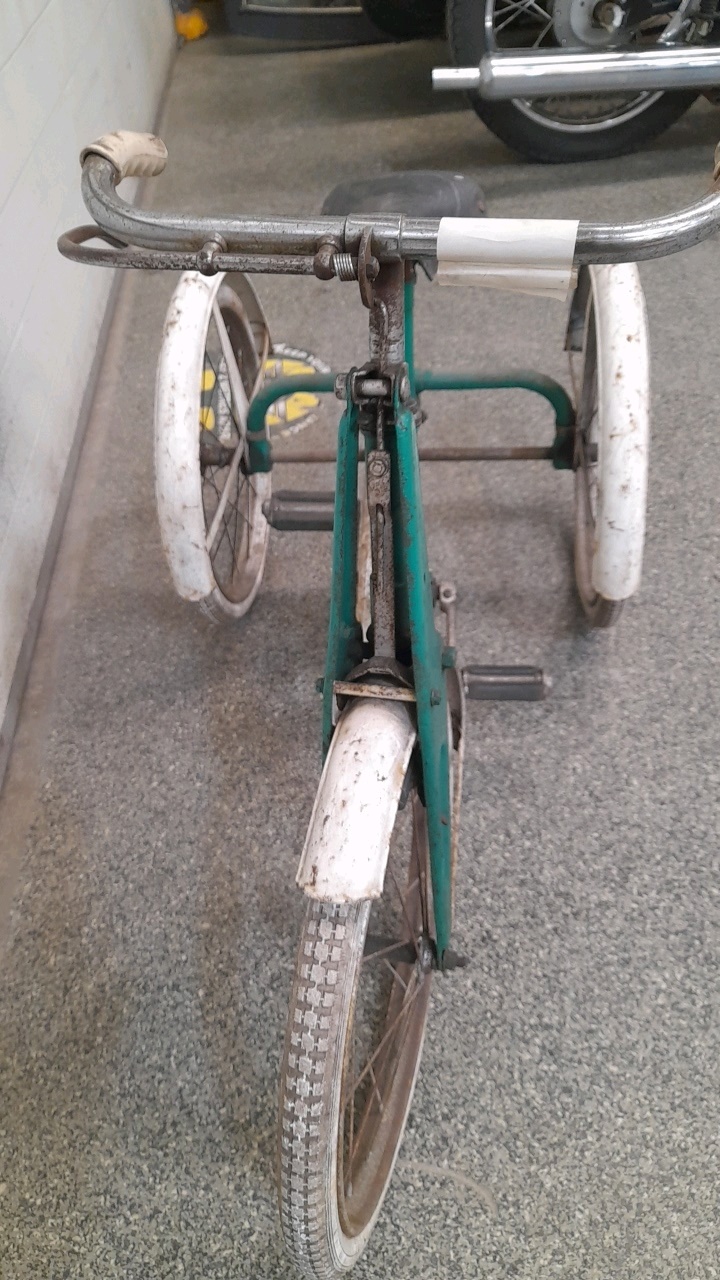 Lot 149 - 1950S 3 WHEELER TRICYCLE GREEN , PROCEEDS TO